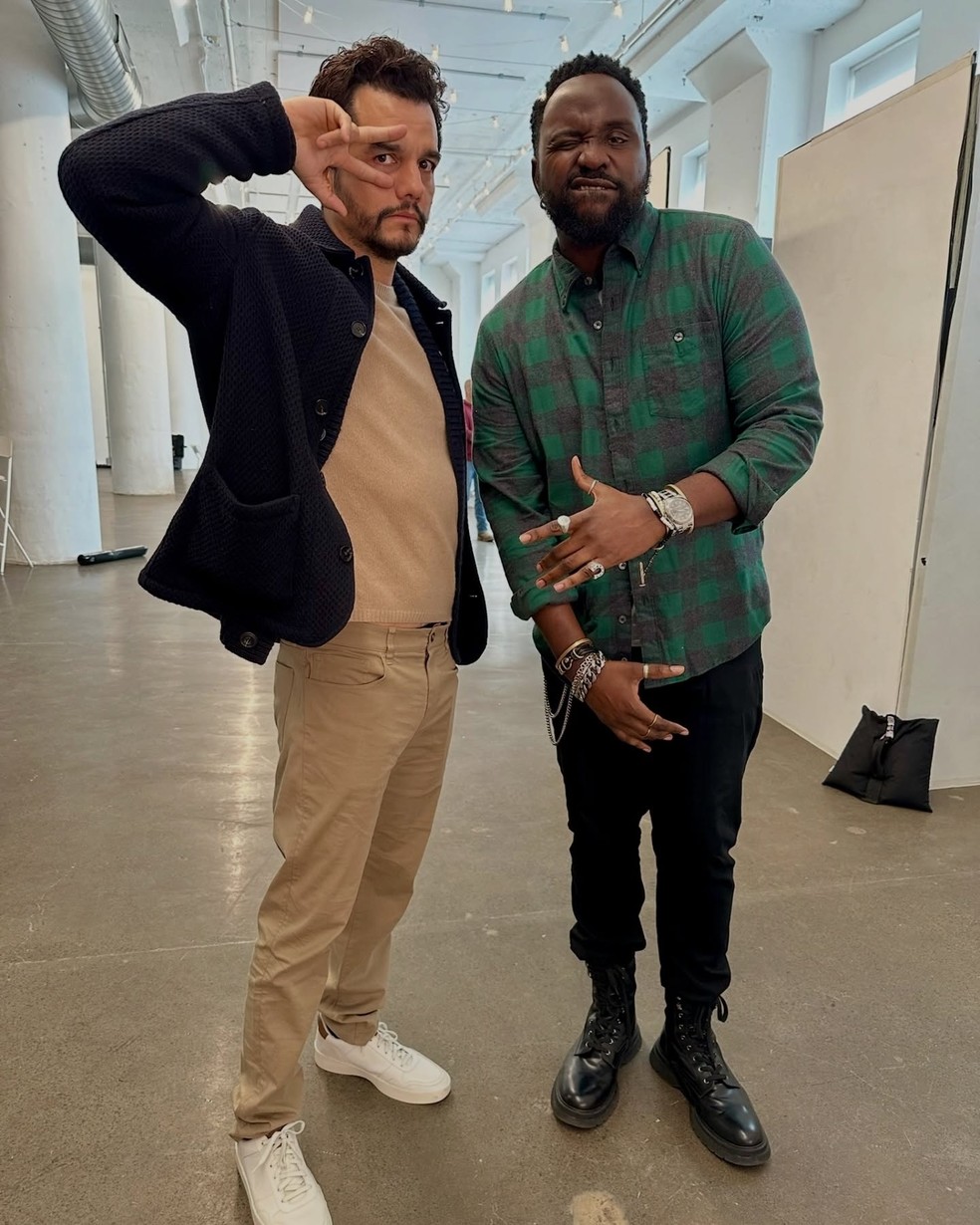 Colega de Wagner Moura em série dos EUA se declara após Globo de Ouro ...