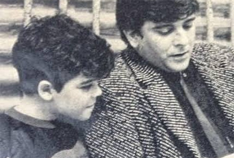 Mãe de João Rebello resgata clique do filho com o irmão, o diretor ...