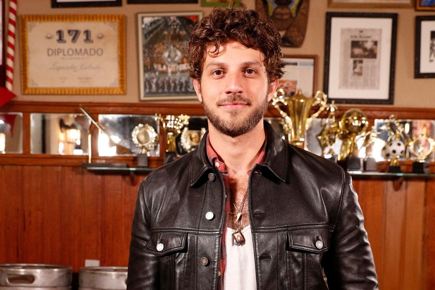 Chay Suede sobre reação de público à personagem em 'Travessia': 'Fico ...