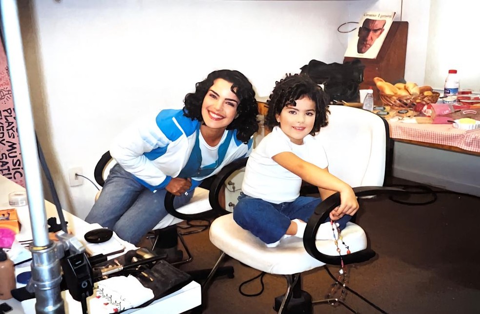 Sósia mirim de Ana Paula Arósio, que fez comercial com ela em 2004, reaparece; veja se ainda se ...