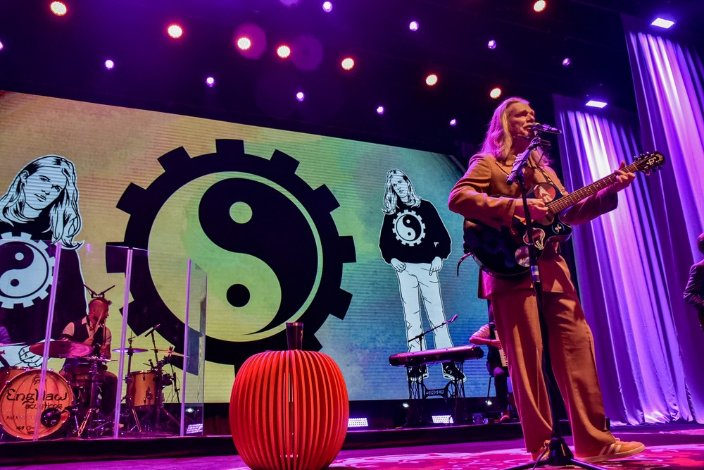 Humberto Gessinger celebra 40 anos de carreira em show recheado de sucessos