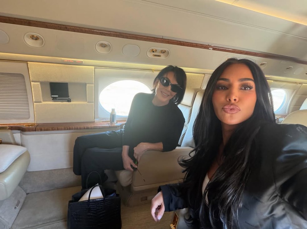 Kim Kardashian posa pela primeira vez com Lewis Hamilton em sua rede ...