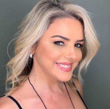 Saiba tudo sobre: Mari Alexandre