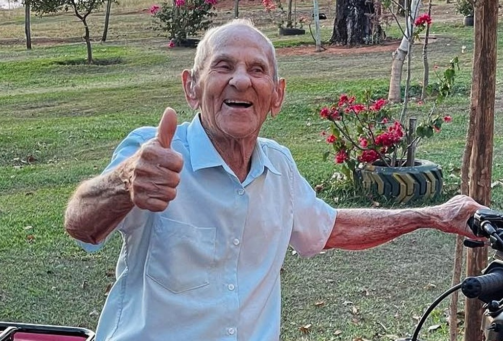 Vovô Anésio, influenciador de 88 anos, deixa UTI após acidente e ...