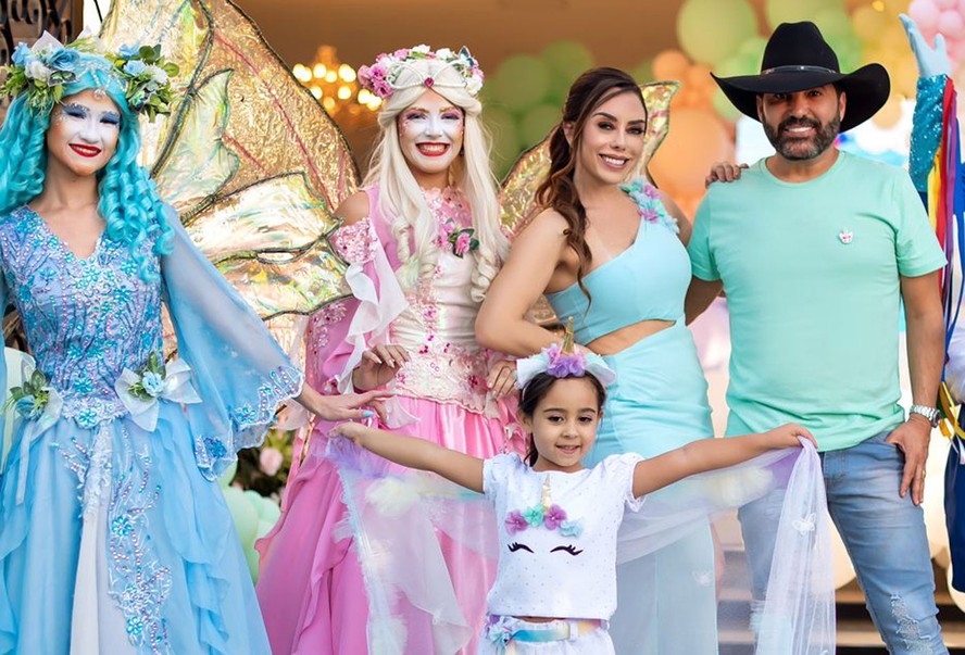 Sertanejo Edson e Deia Cypri festejam 5 anos da filha Bella