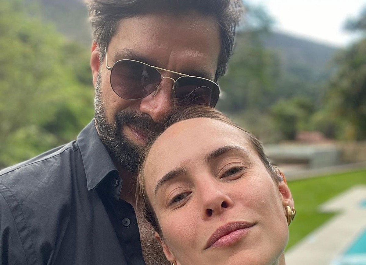 Fernanda Nobre se declara ao marido, com quem tem casamento aberto