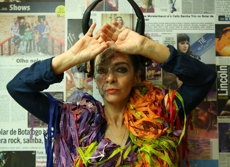 Claudia Ohana encarna inquieto Diabo em 'Dom Quixote de Lugar Nenhum ...