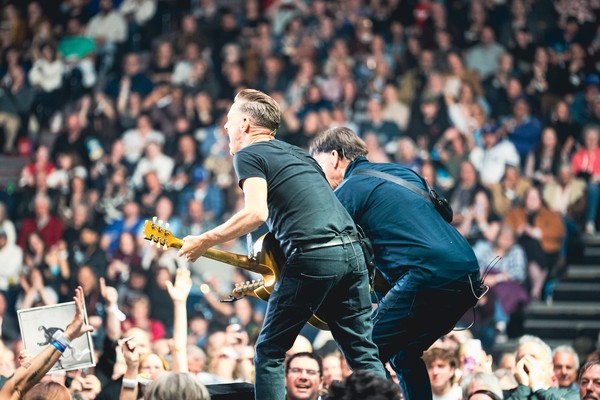 Bryan Adams fala sobre retorno ao Brasil após cobrança de fãs: 'Temos ...
