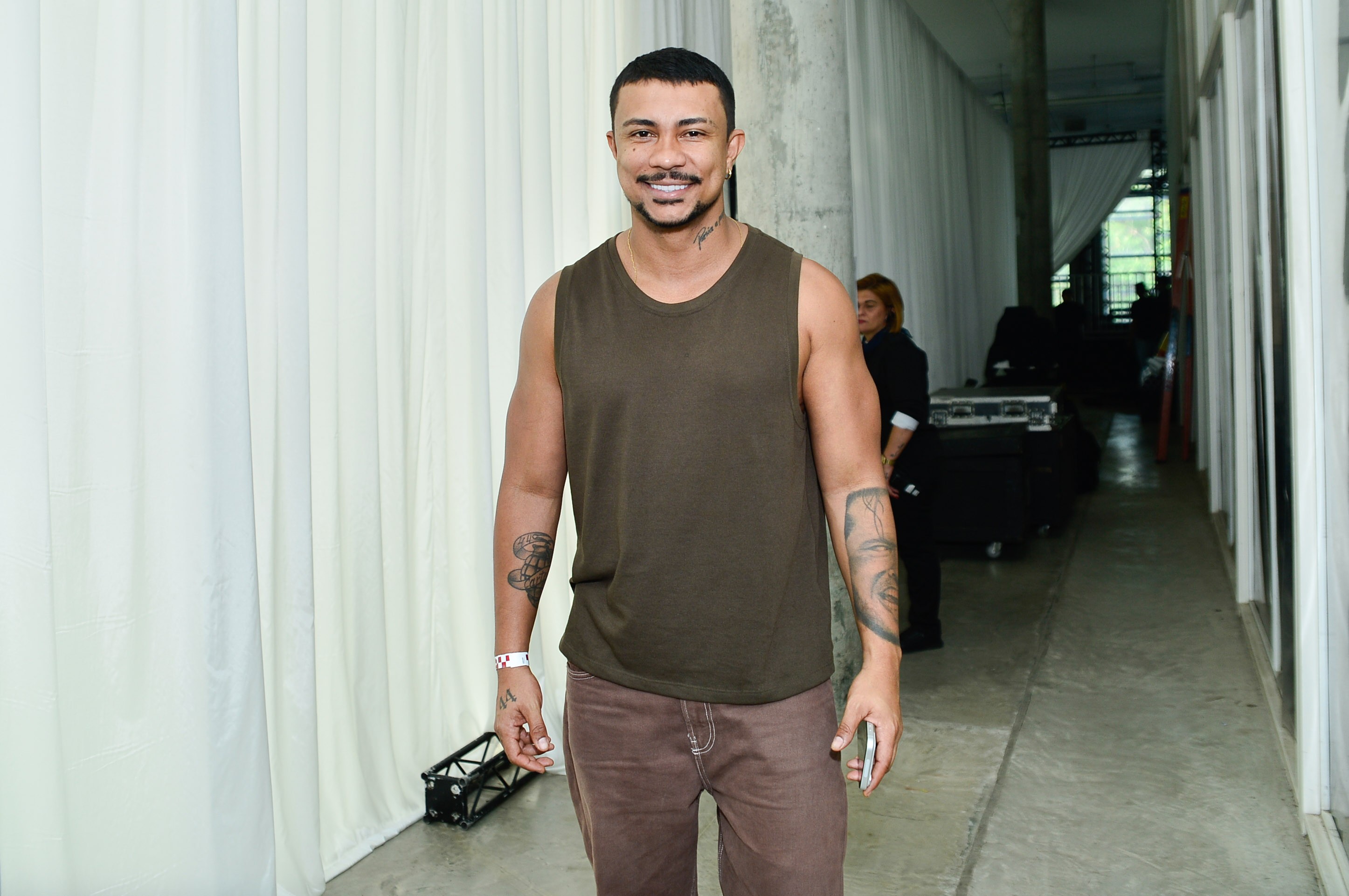 Xamã desfila no quarto dia de SPFW