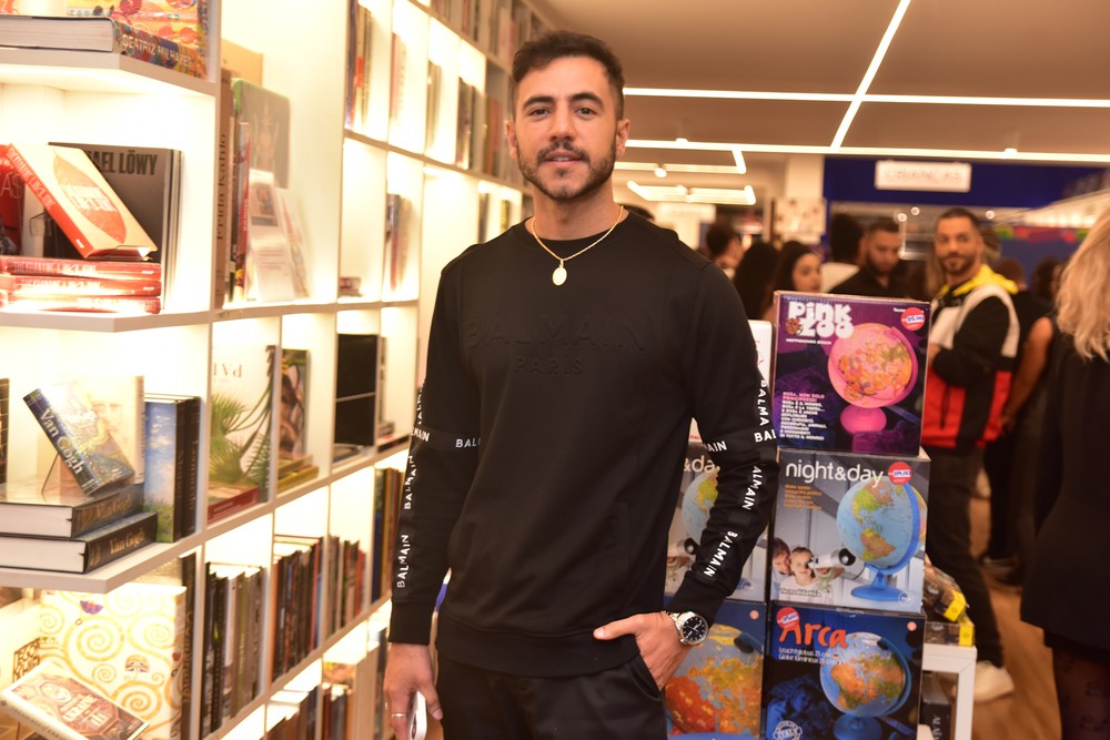 Após rumores com ex-BBB, Lexa volta a negar relacionamento: 'Estou ...