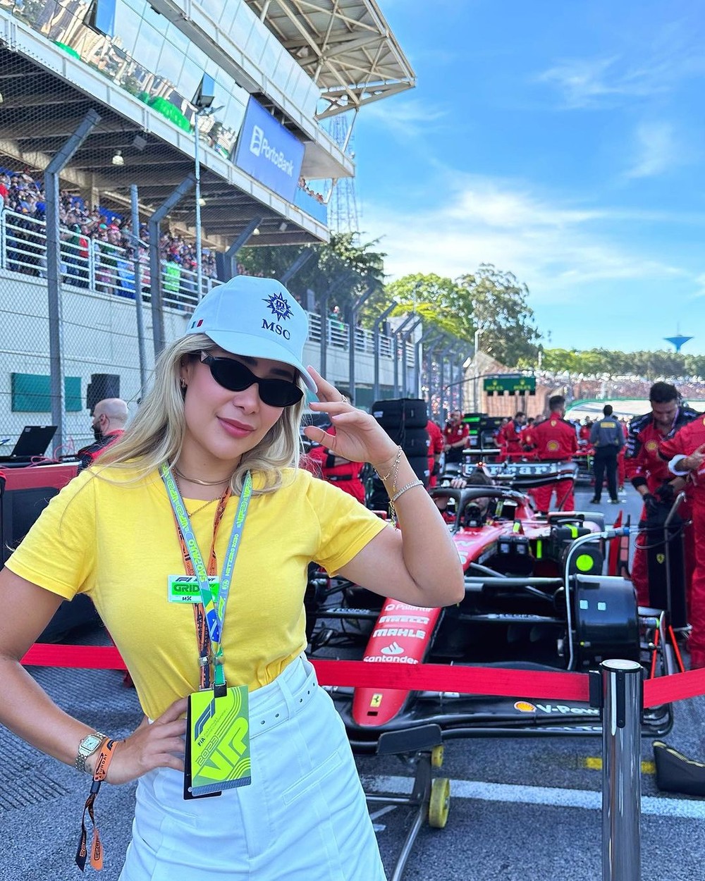 Huck, Marquezine, Cauã, Sasha e mais famosos vão ao GP de Fórmula 1, em SP