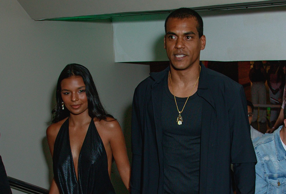 Marcello Melo Jr., Erika Januza e elenco lançam terceira temporada de ...