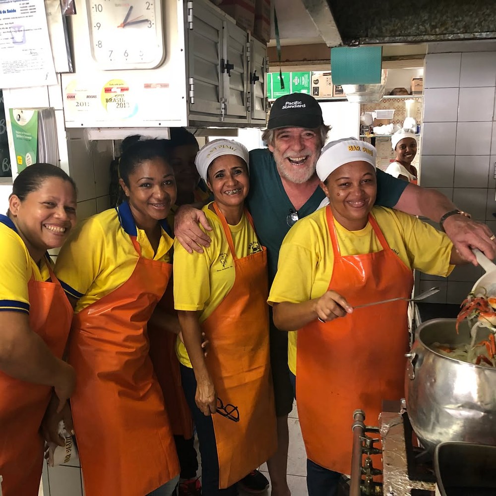 De férias, Ivete visita bar na Pituba que serviu de inspiração para ...