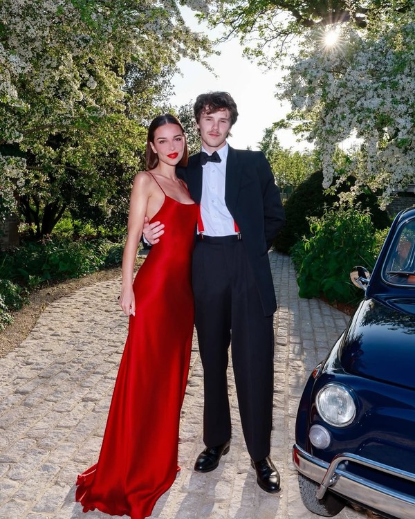 Nora brasileira de David Beckham mostra fotos dos 50 anos do ex-jogador