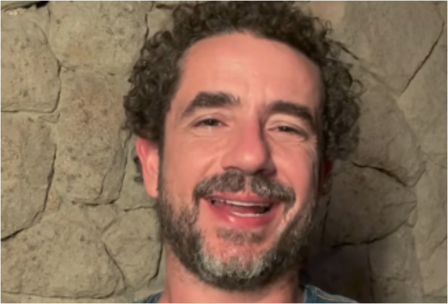 Felipe Andreoli alisa o cabelo e filhos reprovam: 'Volta o enroladinho ...