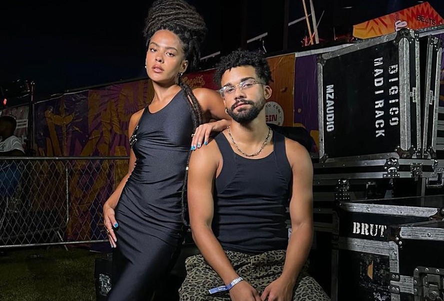 Bella Campos curte show com novo affair em Salvador; veja vídeo