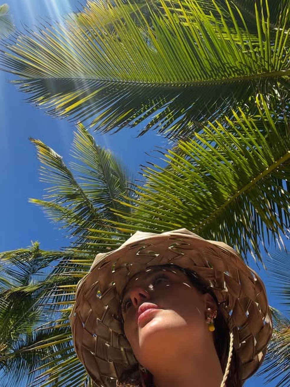 Isis Valverde ignora indicação ao Framboesa de Ouro e posta viagem: 'Os ...