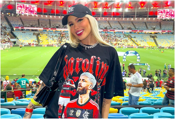 Saiba tudo sobre: Karoline Lima