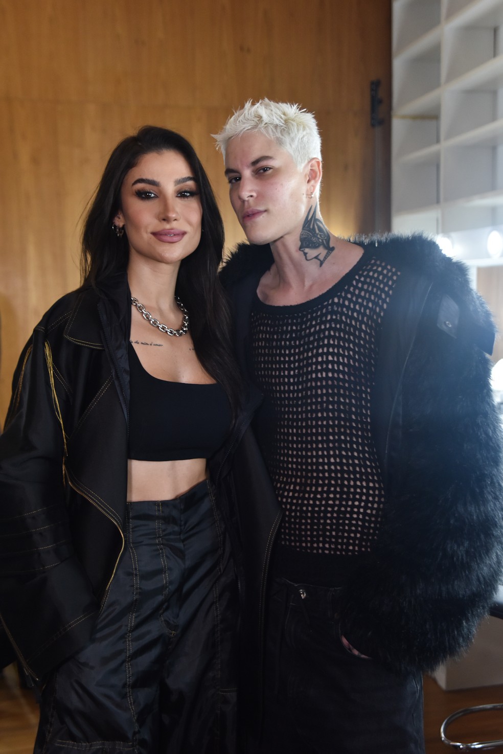 Após vídeo de beijo, Bianca Andrade posa com modelo trans Sam Porto na SPFW