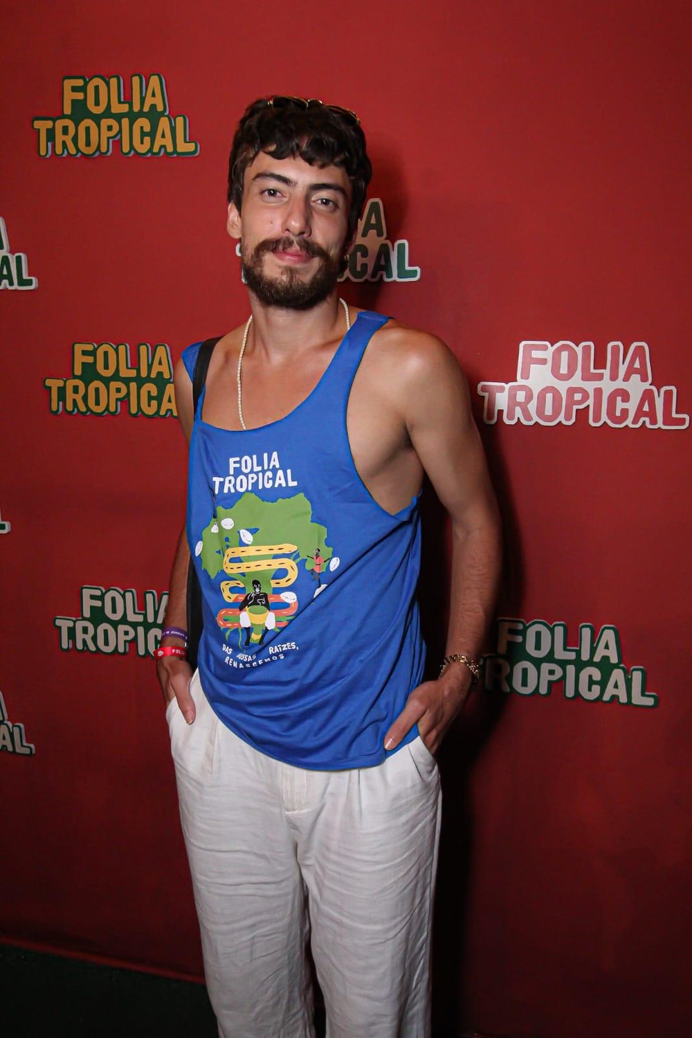 Jaffar Bambirra, de 'Mania de Você', fala de romance com Gabz ...