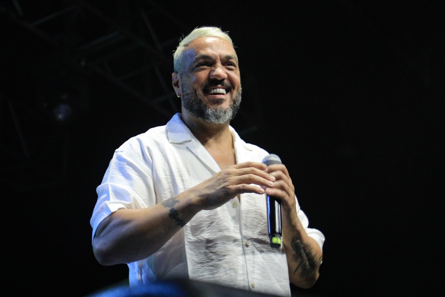 Belo posta foto rara com a mãe e a filha caçula