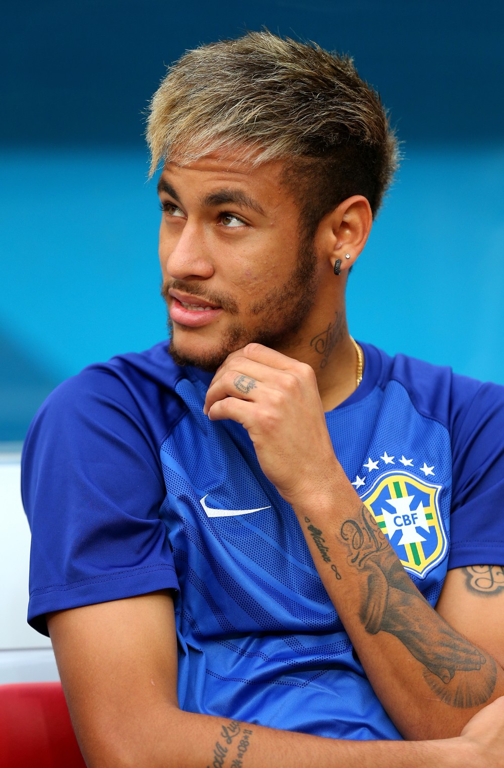 Neymar renova corte de cabelo para a Copa 2026; relembre visuais do jogador