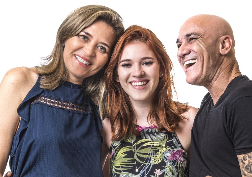 Ayrton Lima, do BBB 18, fala sobre solteirice: 'Estou curtindo a vida adoidado'