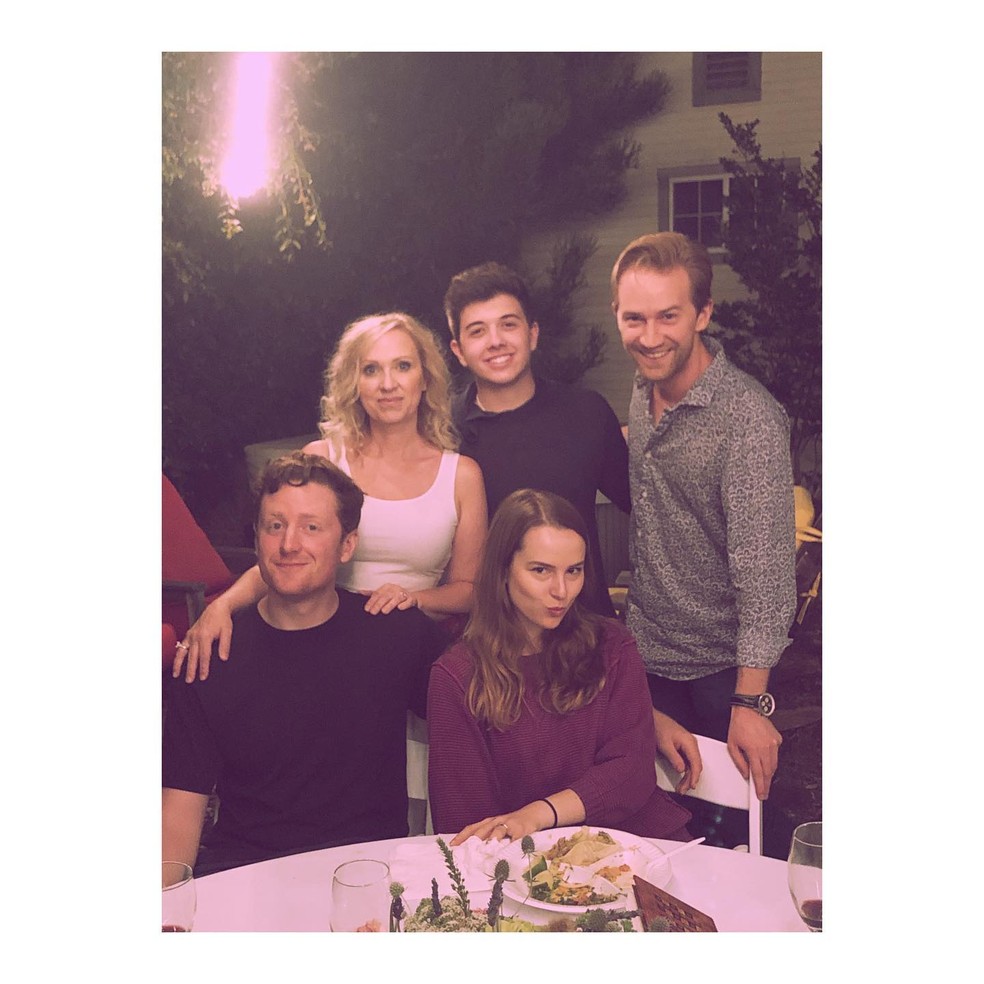 Ex-estrela da Disney, Bridgit Mendler se torna CEO de empresa espacial