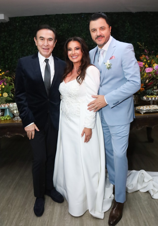 Mauricio Manieri e Izabelle Stein fazem nova cerimônia de casamento