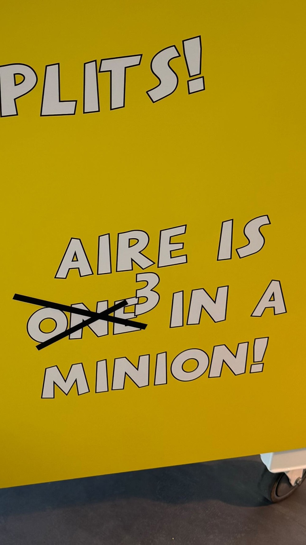 Kylie Jenner promove festa dos 'Minions' para celebrar 3 anos de Aire