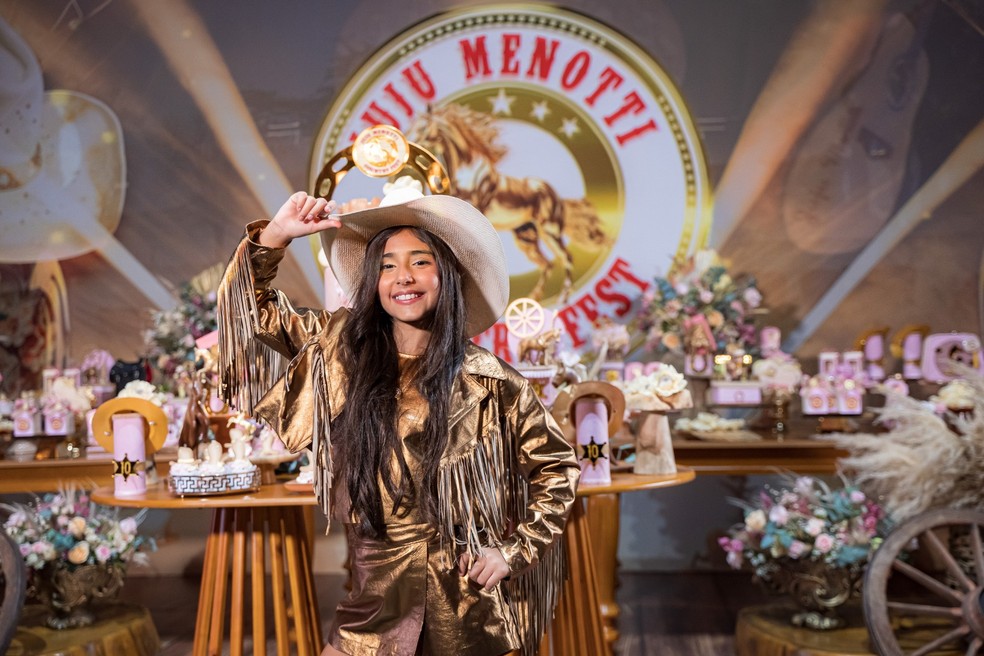 Filha de Fabiano Menotti celebra aniversário com temática da Festa do Peão de Barretos