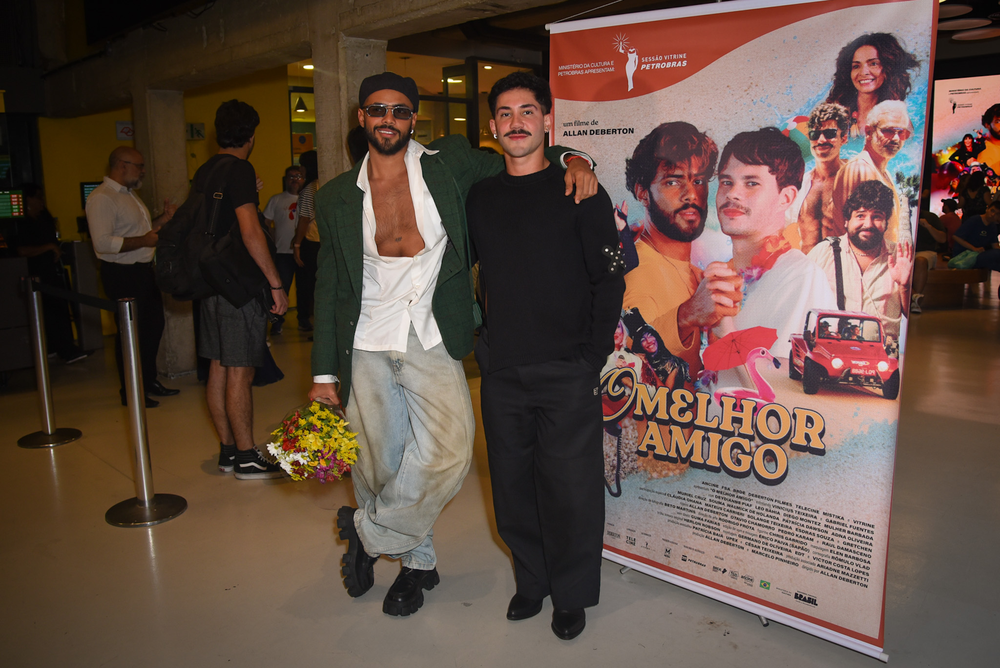 Ex-'Malhação', Gabriel Fuentes vai a première com Vittor Fernando em ...