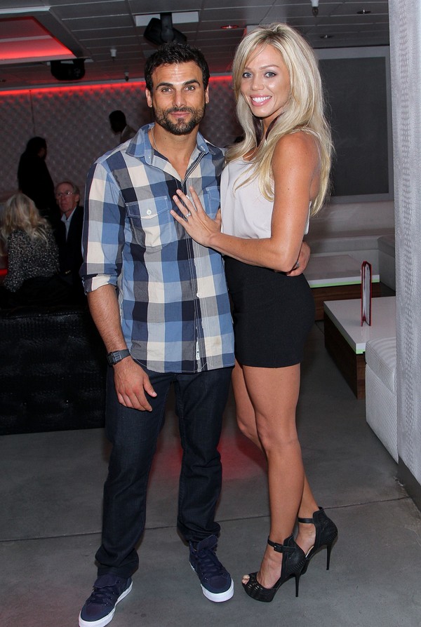 Quem é Loni Willison, ex-modelo e atriz em situação de rua há oito anos