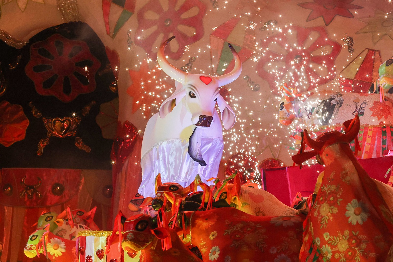 Parintins 2025: Boi Bumbá Garantido ganha o 58º Festival após hiato de ...