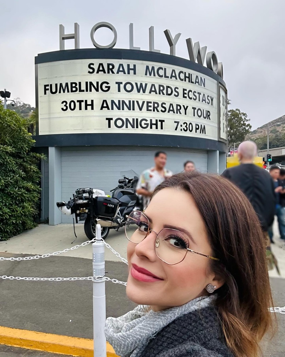 Sandy comemora segunda viagem sozinha e revela perrengues; confira