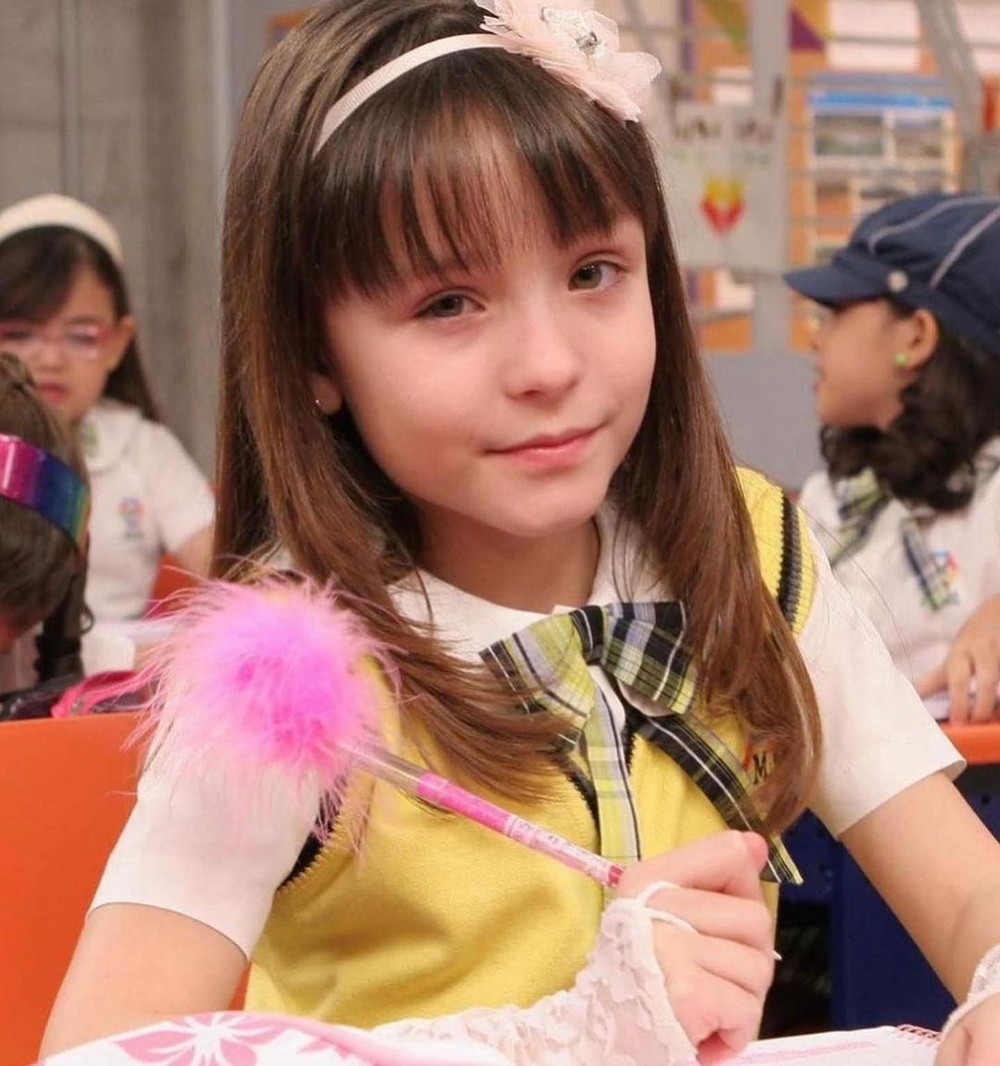 Larissa Manoela celebra 11 anos da estreia de 'Carrossel': 'Divisor de ...