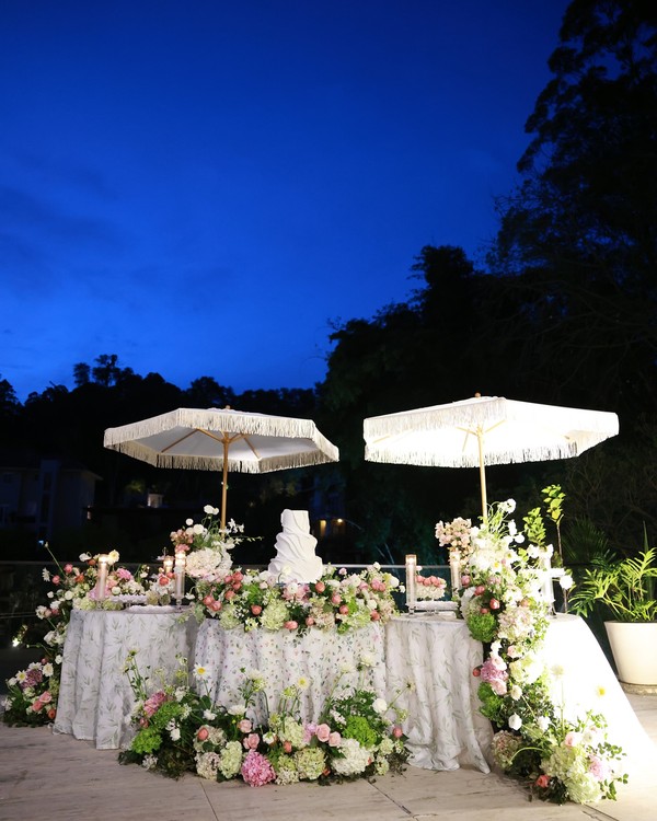 Natanzinho Lima e Karolly Rayssa se casam em celebração romântica; fotos