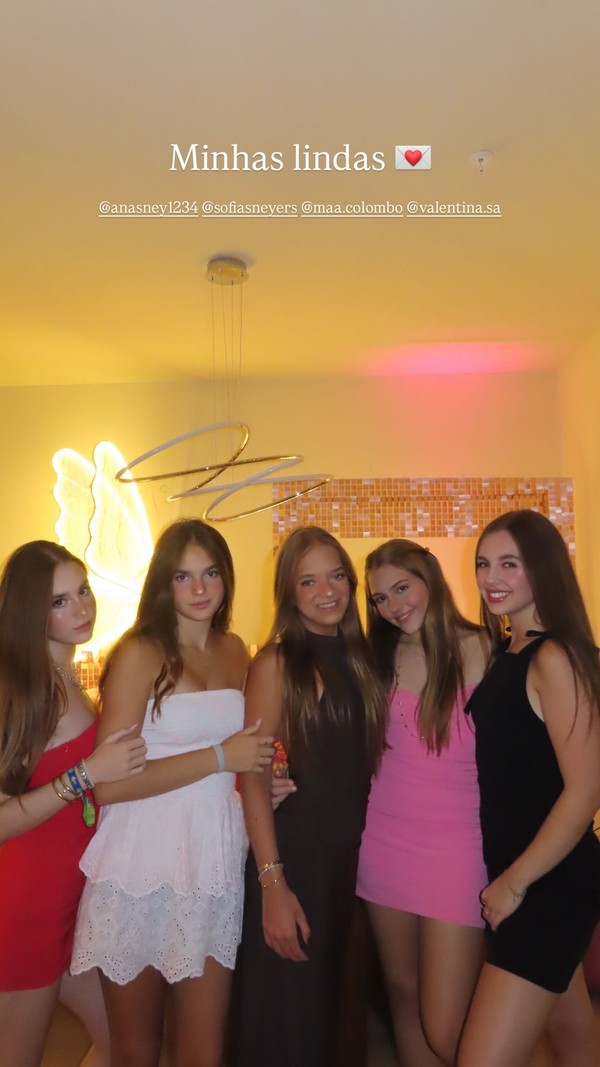 Rafaella Justus faz 16 anos e ganha festinha com amigas: 'Minhas lindas'