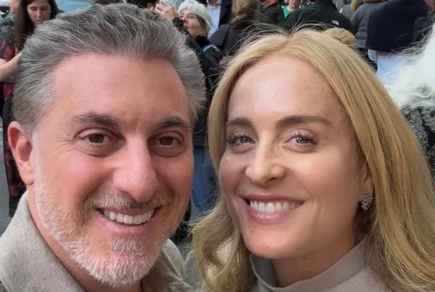 Angélica e Luciano Huck prestigiam George Clooney na Broadway; fotos