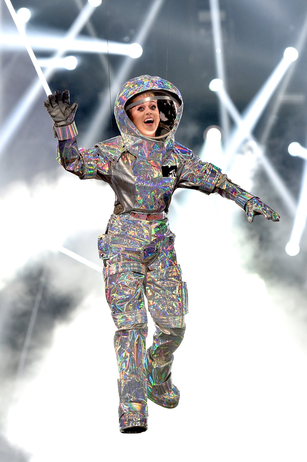 Saiba como assistir ao voo de Katy Perry em missão espacial