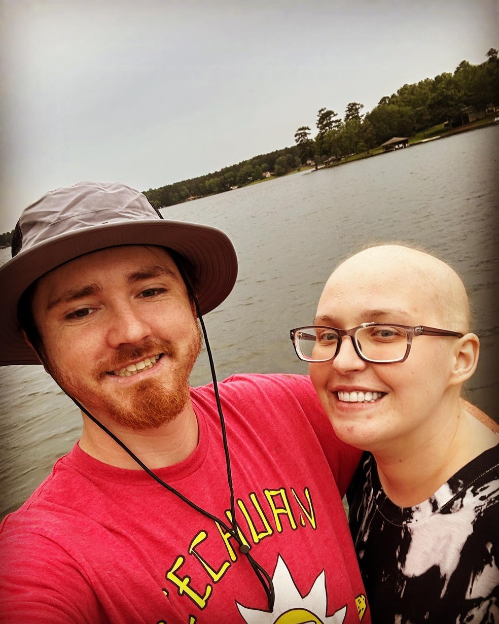 Morre aos 29 anos Anna Cardwell, uma das estrelas do reality 'Chegou ...