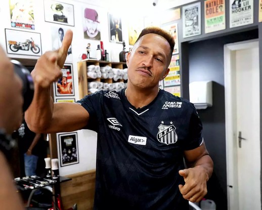 Saiba tudo sobre: Mano Brown