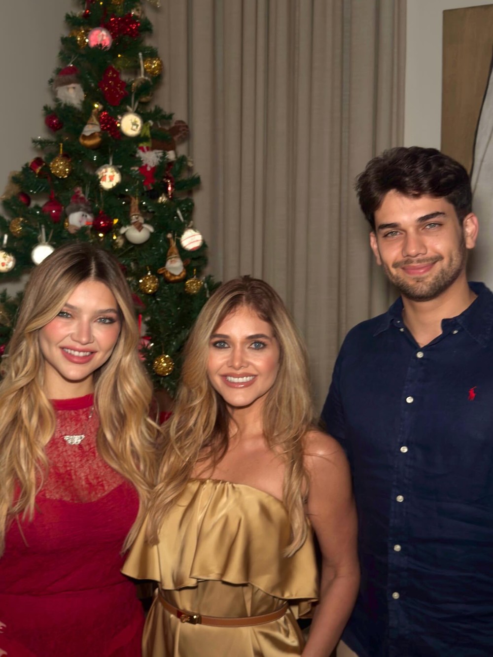 Filho de Leandro, da dupla com Leonardo, chama atenção pela semelhança ...
