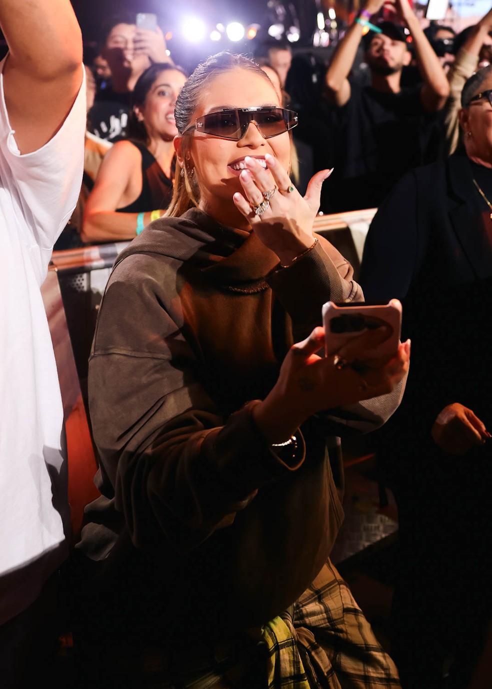 Grávida, Virginia Fonseca curte show de Zé Felipe na multidão: 'Meu ...