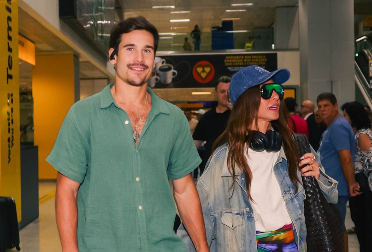 Sabrina Sato e Nicolas Prattes desembarcam juntos em São Paulo após ...
