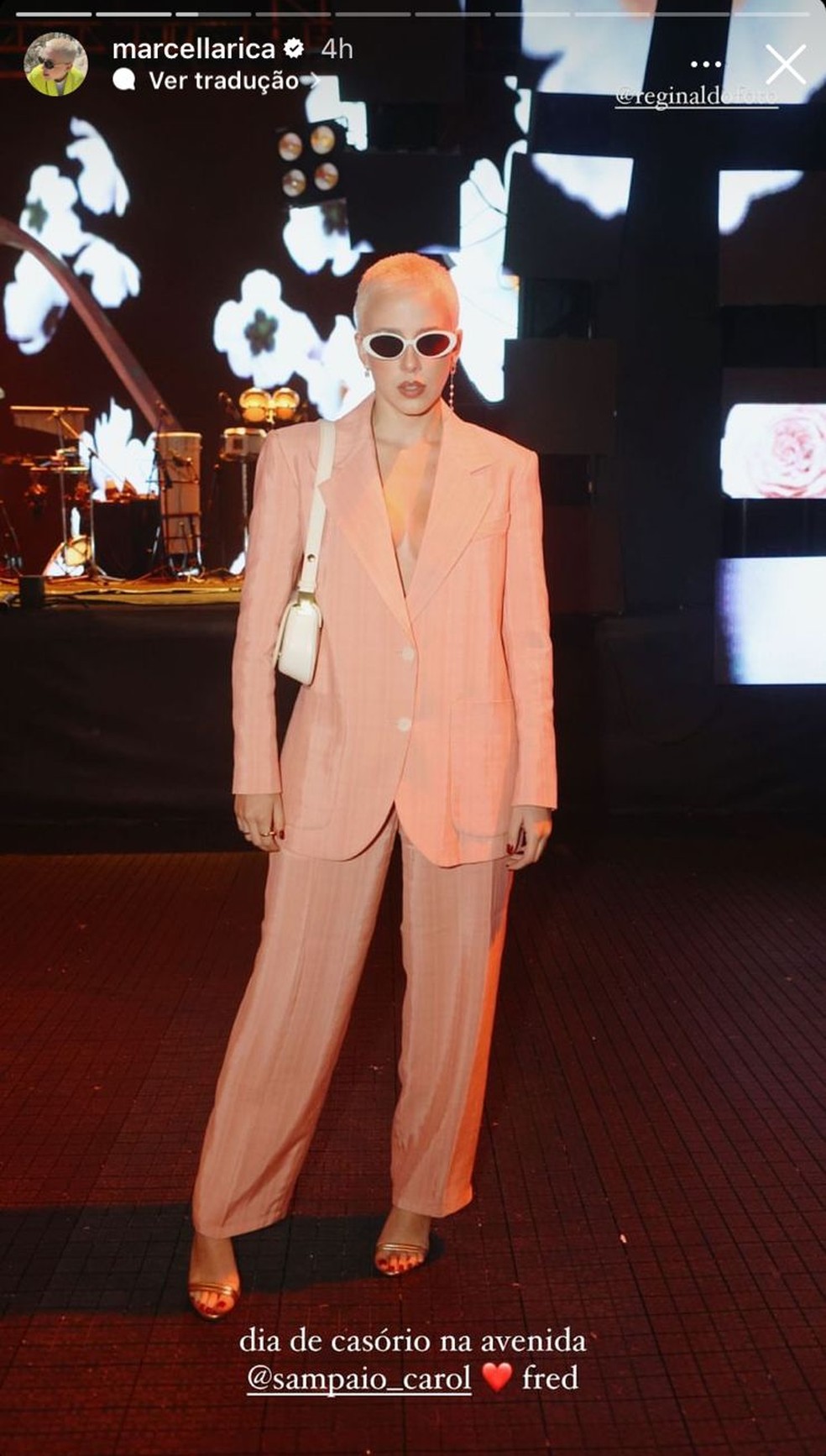 Marcella Rica e Leo Picon se vestem iguais para casamento de Carol ...