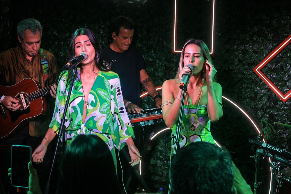 Cleo, Orlando Morais e mais famosos prestigiam show de Anttónia e Ana ...