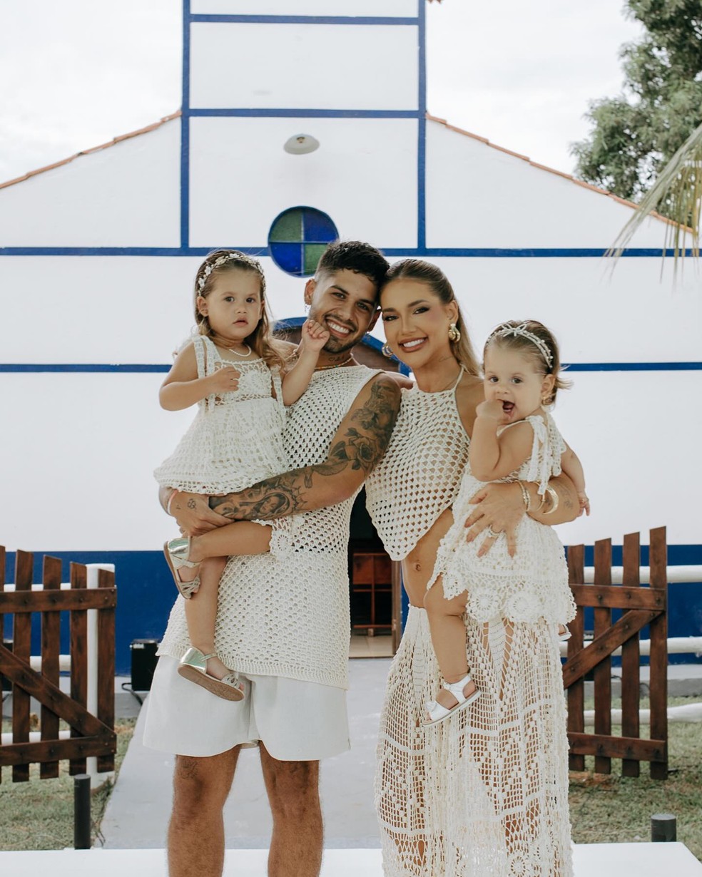 Virginia Fonseca exibe look dela e da família para o chá revelação de ...