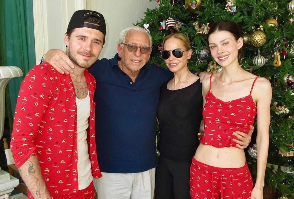 Brooklyn Beckham celebra o Natal com os sogros após bloquear os pais ...