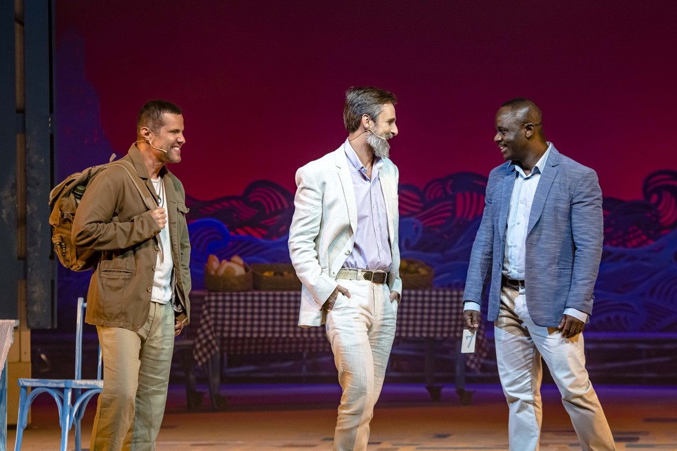 Musical 'Mamma Mia!' encerra temporada de sucesso com casa lotada em SP